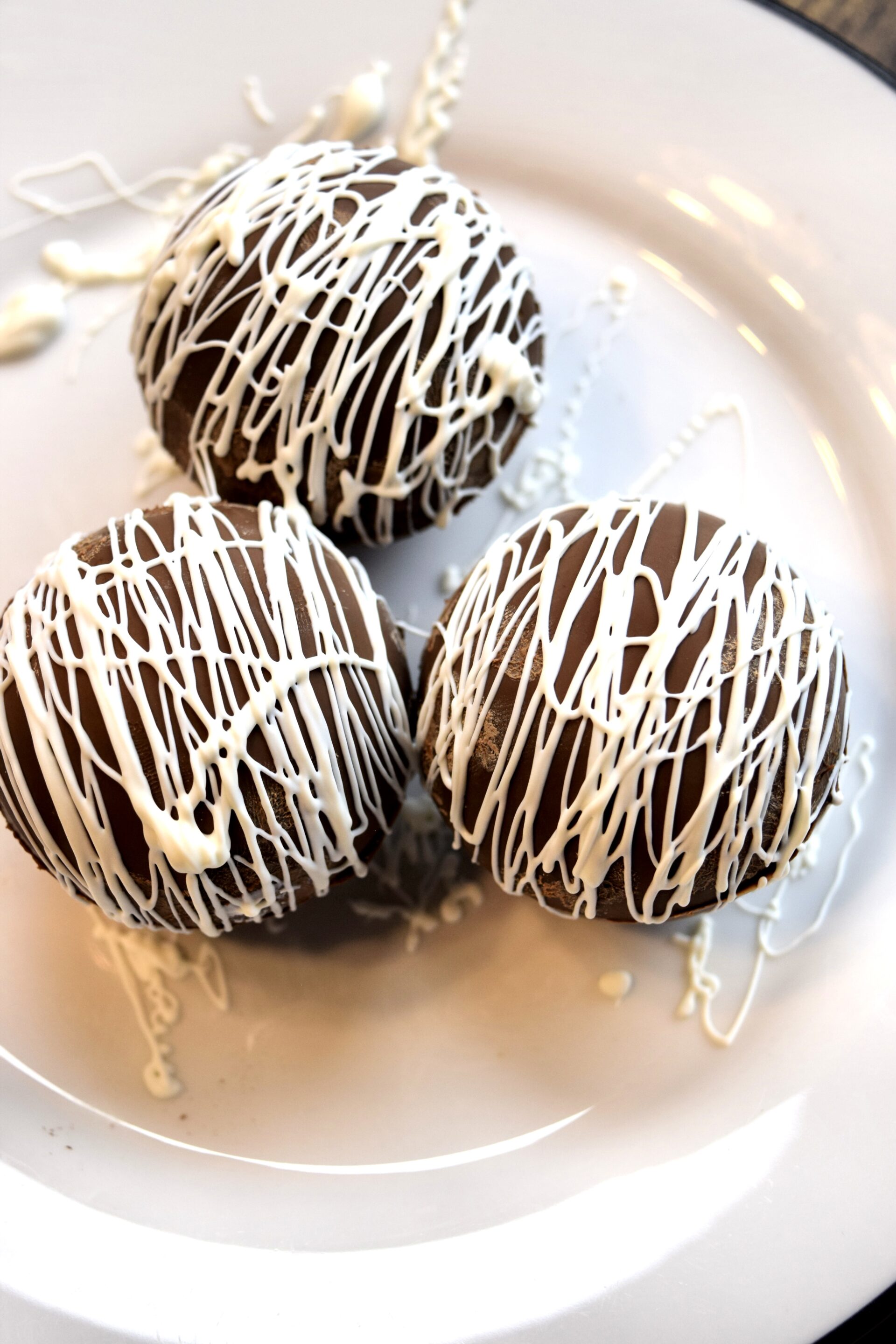 How To Make Easy DIY Hot Chocolate Bombs - The Mummy Front