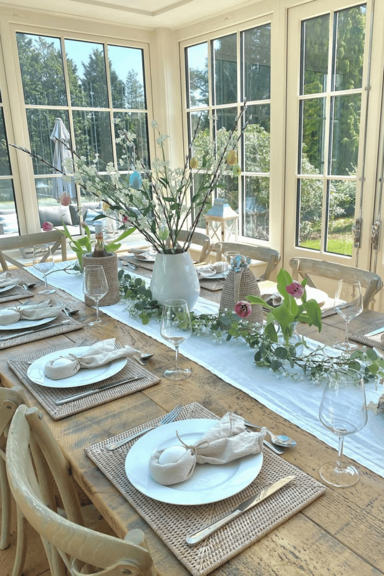 42 Beautiful Easter Table Settings to Recreate! - The Mummy Front